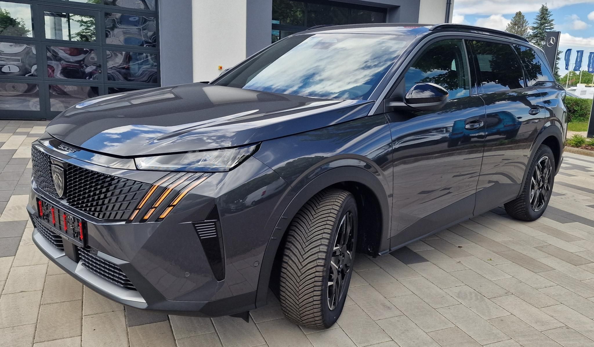 Eladó Peugeot 5008 | e5008 73kWh Allure (Automata) (7 személyes ...