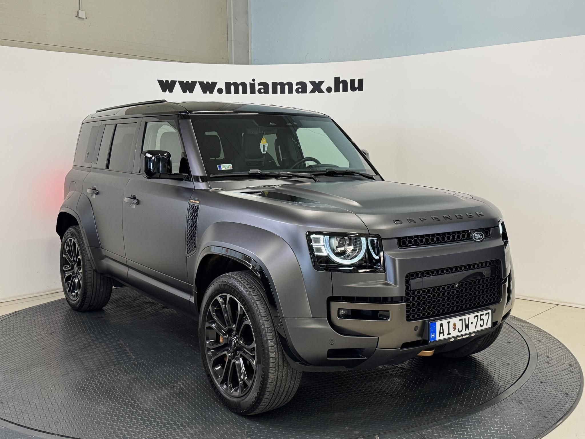 Eladó Land Rover Defender - Defender | OCTA Edition One Carbon V8. 1 ...